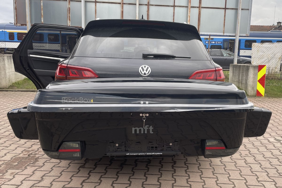 Rozšíření přepravního boxu MFT na tažné zařízení BackBox Black | VAPOL CZ